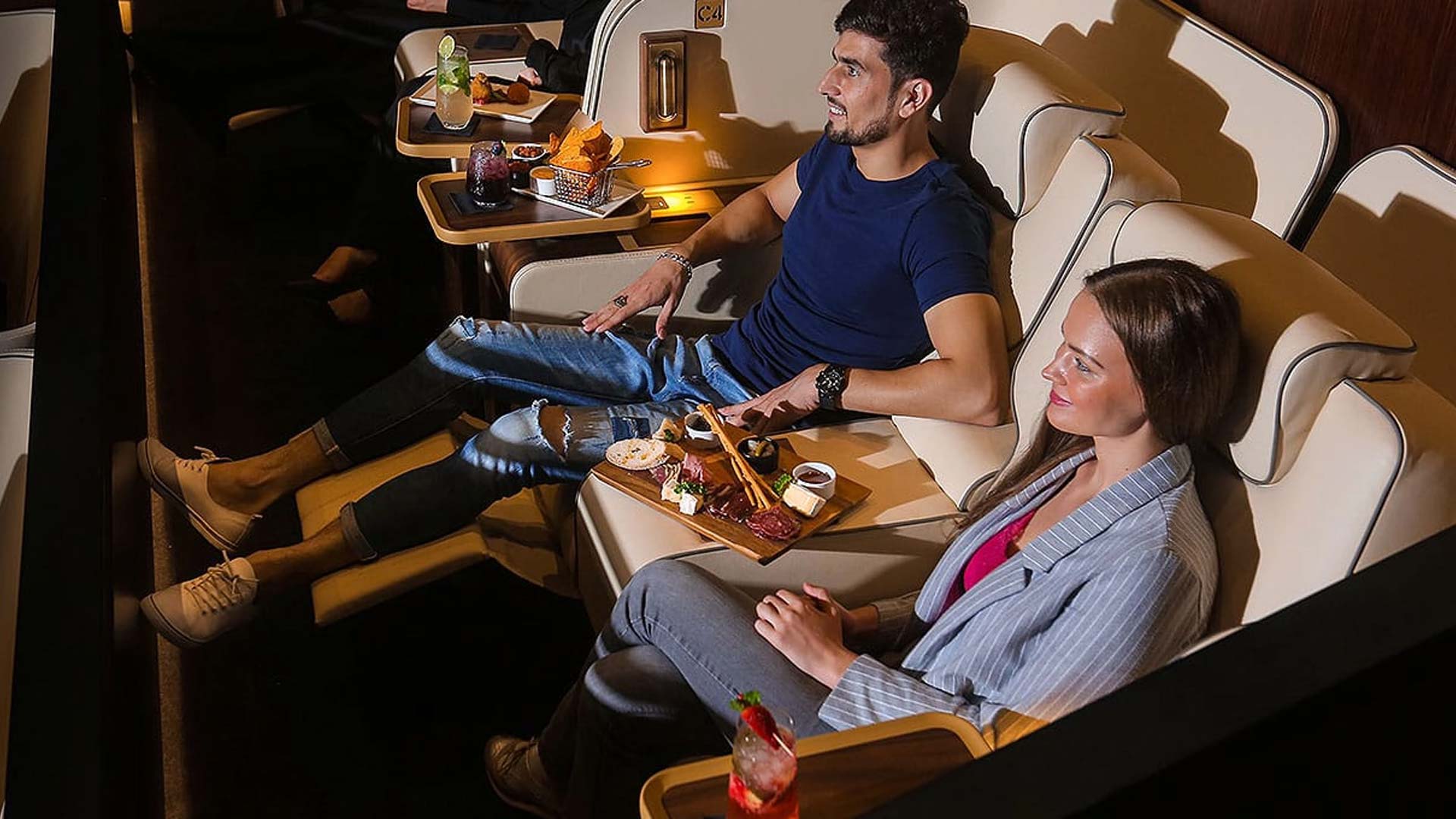 Skywards Infinite Credit Card: Earn Miles and Travel More | Emirates NBD