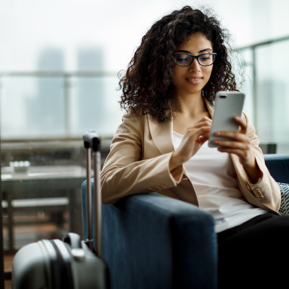 Enjoy Travel and Dining Rewards with Emirates NBD Mastercard